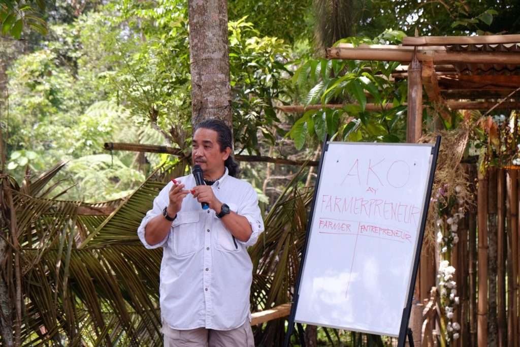 CELEBRATING A SACRED HONOR: THE BAGOBO TAGABAWA BESTOW US WITH THE ...