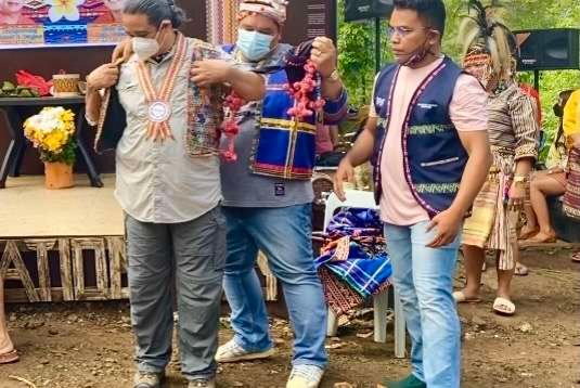 CELEBRATING A SACRED HONOR: THE BAGOBO TAGABAWA BESTOW US WITH THE ...